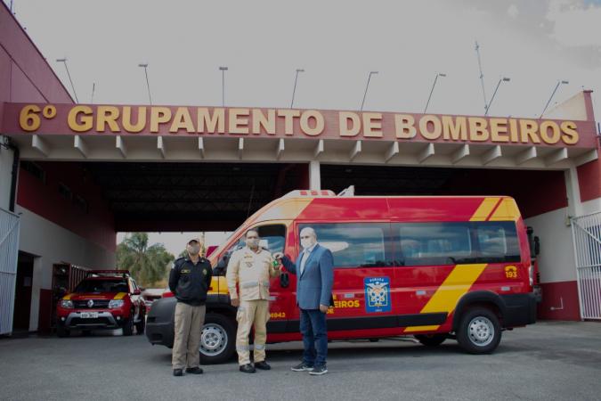 6º Grupamento de Bombeiros Recebe Nova Viatura | CORPO DE BOMBEIROS MILITAR DO PARANÁ